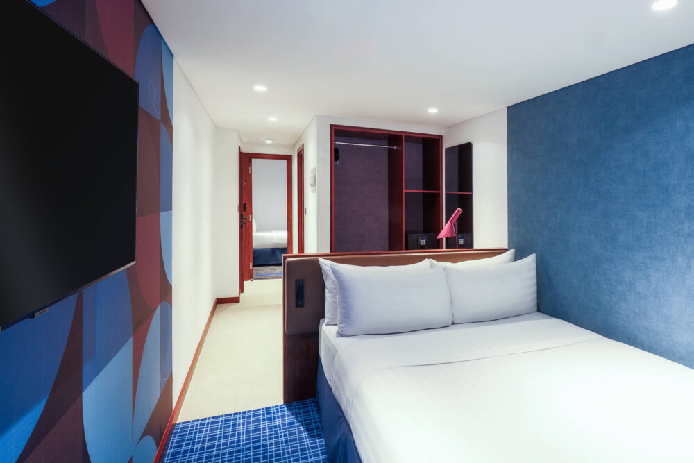 Premium Hotel Rooms & Suites in Dubai | Queen Elizabeth 2